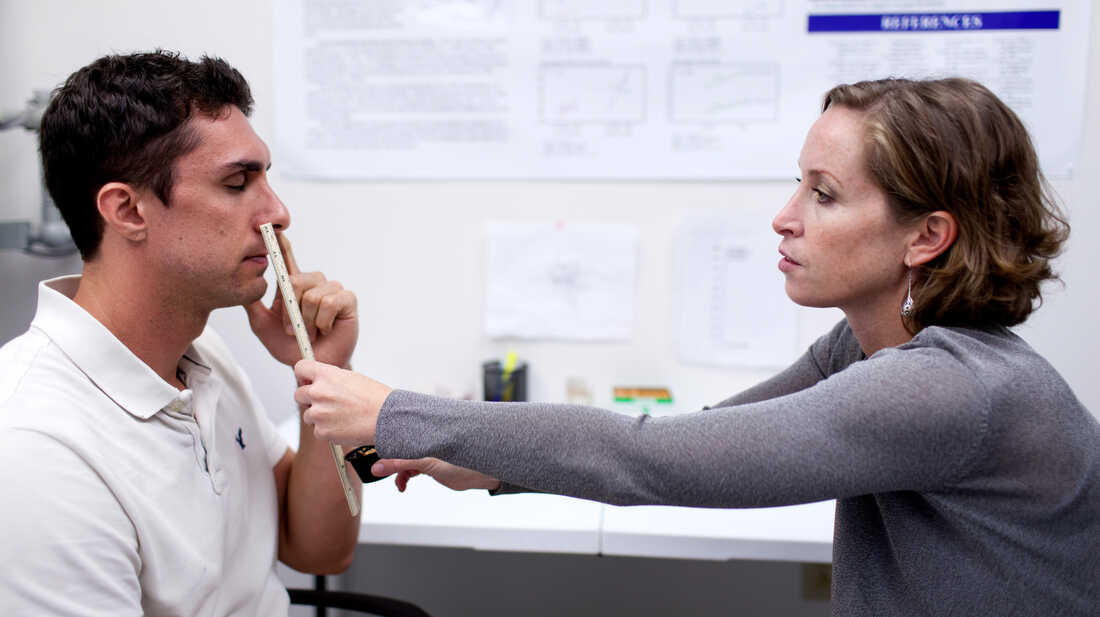 A home-based smell test may enable early detection of Alzheimer's disease